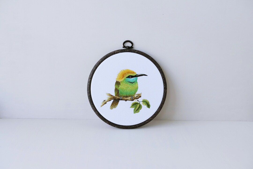Detailed Embroidered Bird, Hand Embroidered Hoop Art, Bird Lover Gift ...