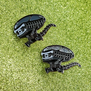 Fantasy Pins "xenomorph" - Etsy