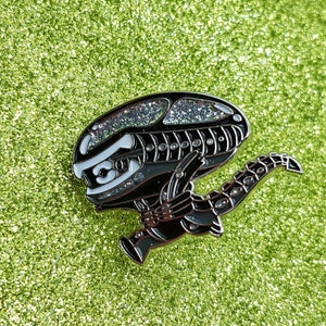 Fantasy Pins "xenomorph" - Etsy