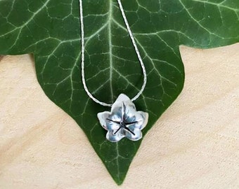 Ivy Leaf Necklace - Etsy