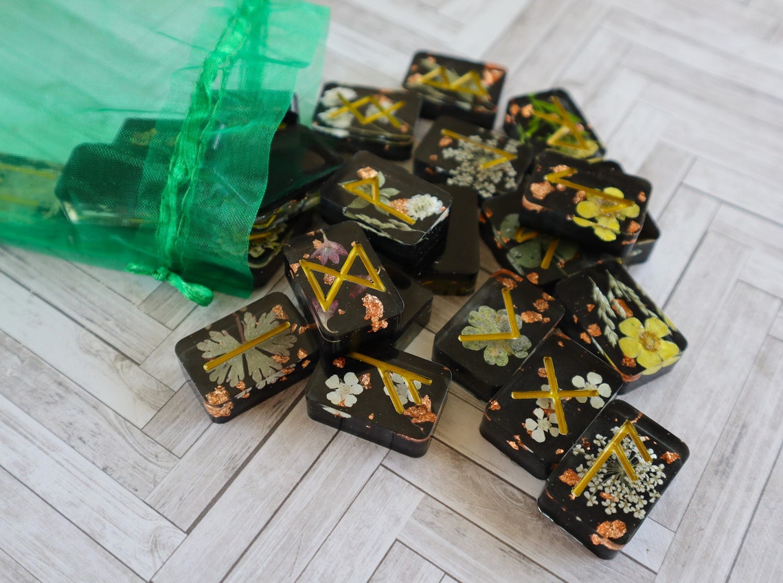 Floral Runes Norse Rune Set Elder Futhark Runes Divination Runes Flower ...