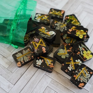 Floral Runes Norse Rune Set Elder Futhark Runes Divination Runes Flower ...