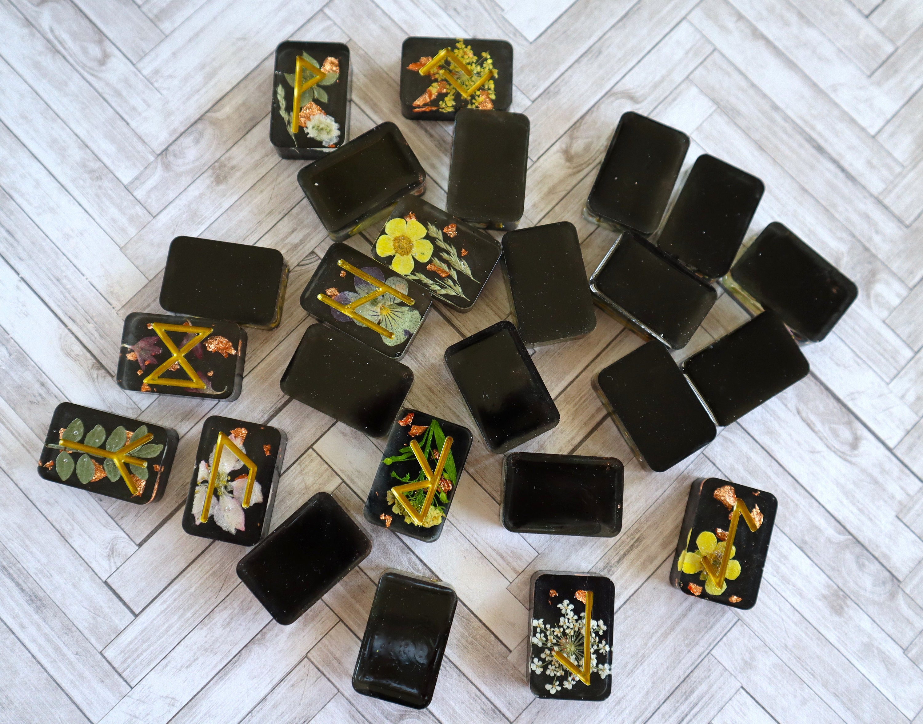 Floral Runes Norse Rune Set Elder Futhark Runes Divination Runes Flower ...