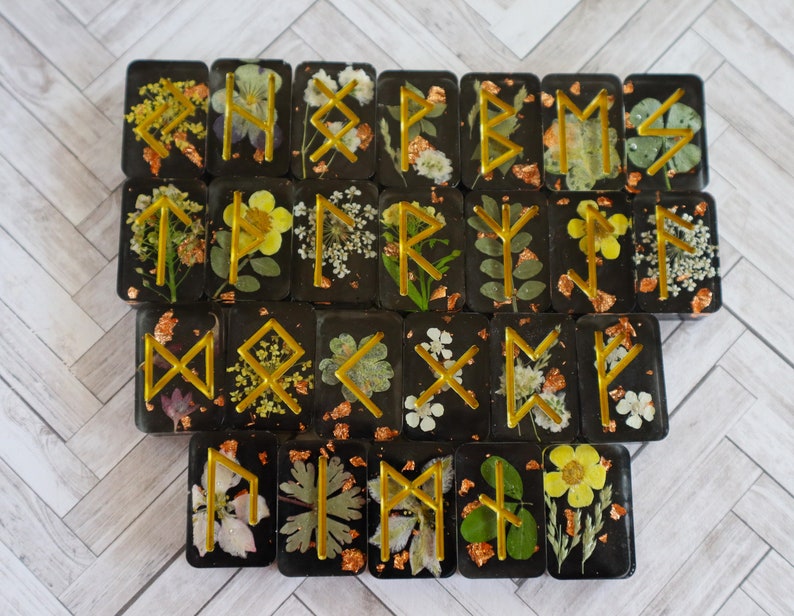 Floral Runes Norse Rune Set Elder Futhark Runes Divination Runes Flower ...