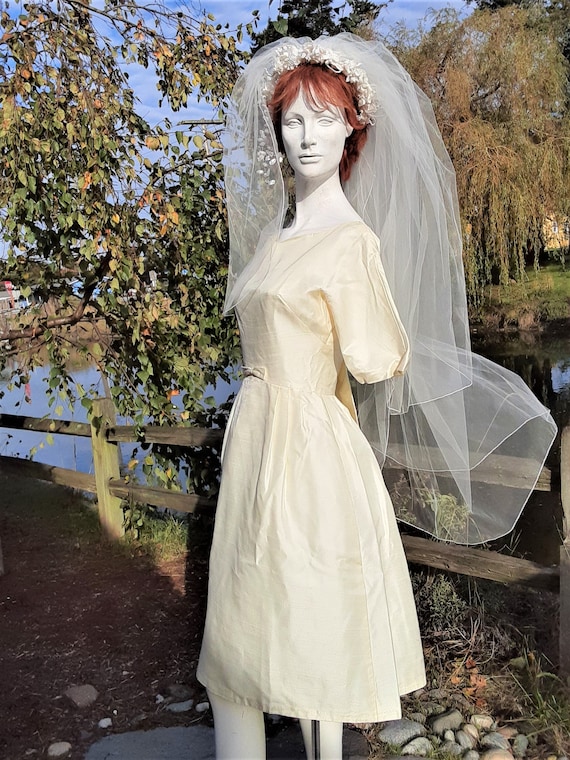 1950s Lorrie Deb Ivory Tea Length Bridal Gown Size 12 - Gem