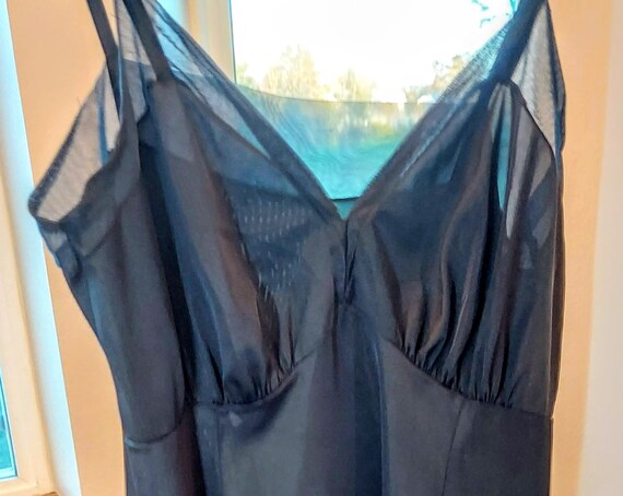 1960s Elegant Pin Up Black Full Slip - Large - Gem