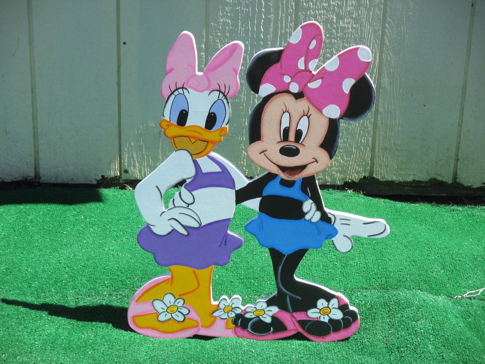 Minnie and Daisy Beach Yard Signs - Etsy