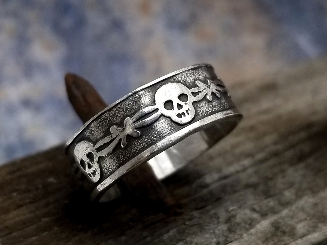 Silver Skull Barbed Wire Band Ring, Memento Mori Skeleton Ring, Goth ...