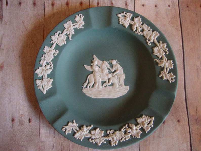 Wedgwood Queensware Etruria Green Grape Leaves Trinket or - Etsy