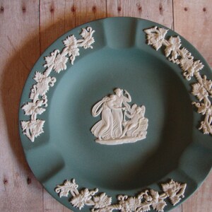 Wedgwood Queensware Etruria Green Grape Leaves Trinket or Ashtray - Etsy