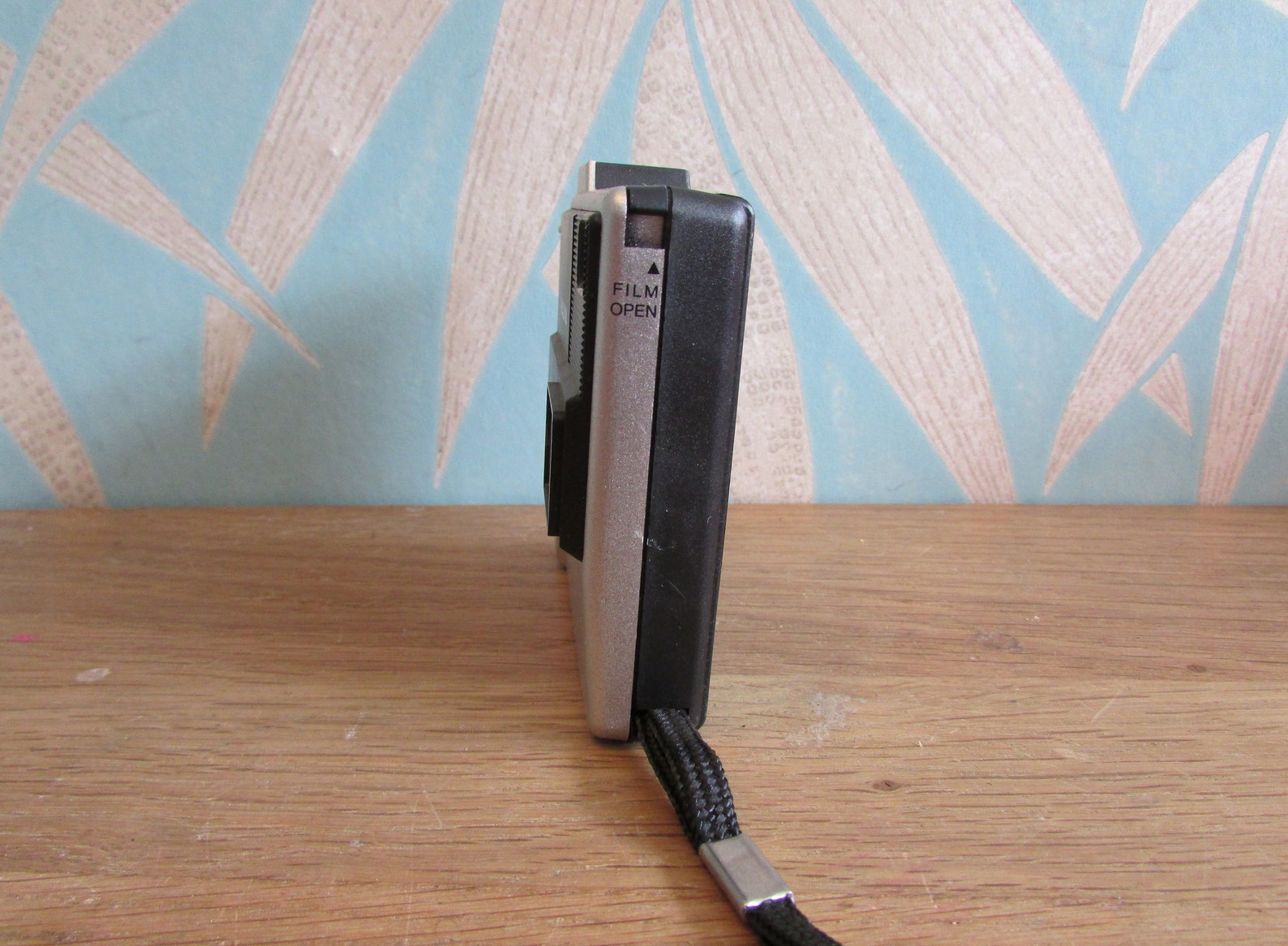 1980s Halina Disc 100 Compact Camera Made in Hong Kong - Etsy UK