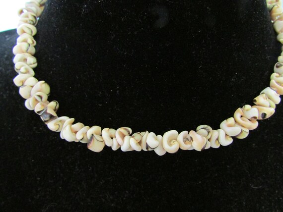 1940s twisted sea shell necklace - Gem