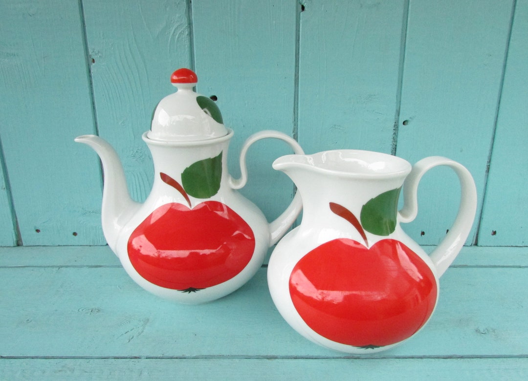 1970s Seltmann Weiden, Bavaria "patricia" Apple Motif Tea/coffee Pot ...
