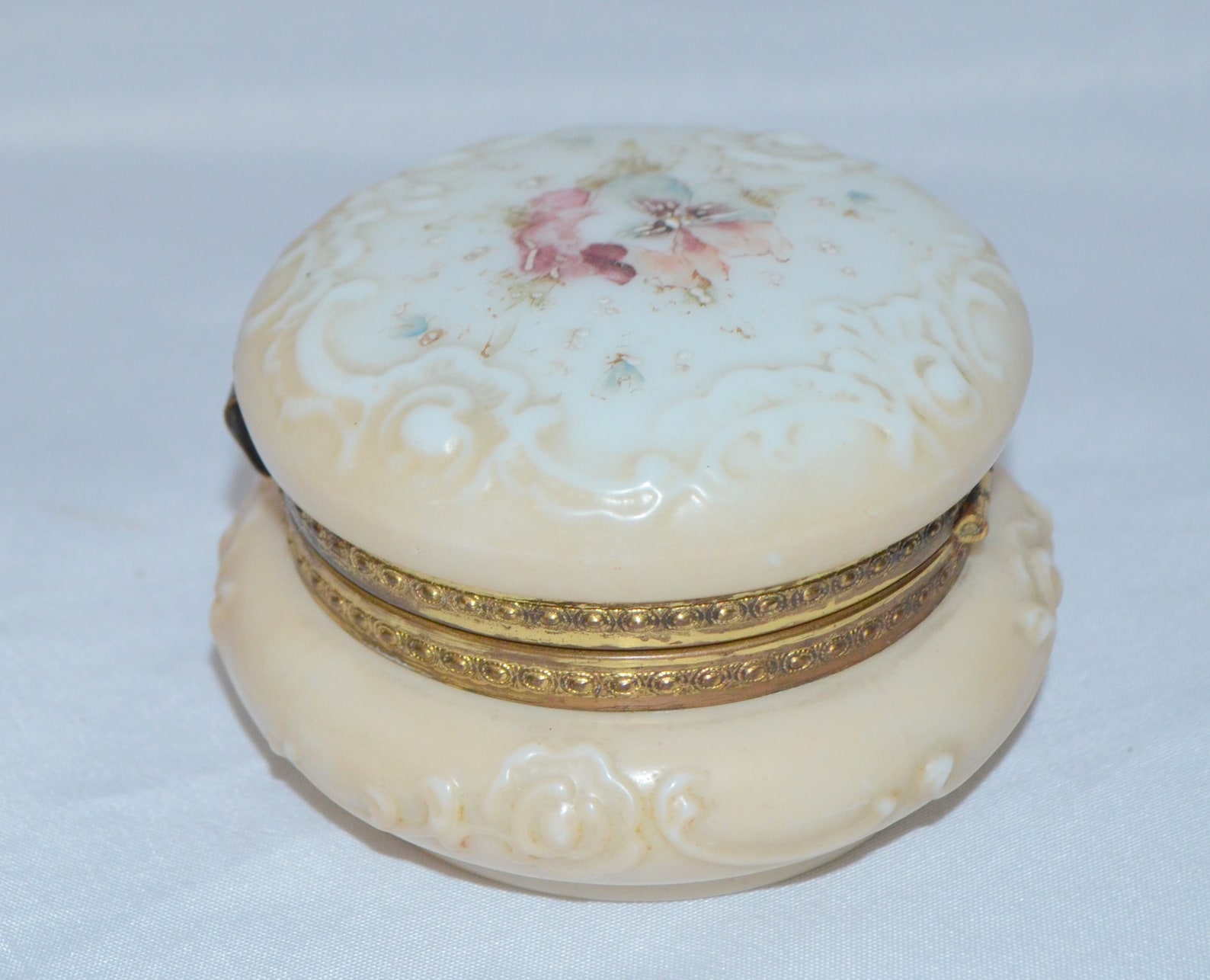 CF Monroe Wave Crest Art Glass Dresser Box Pansies & Scroll - Etsy