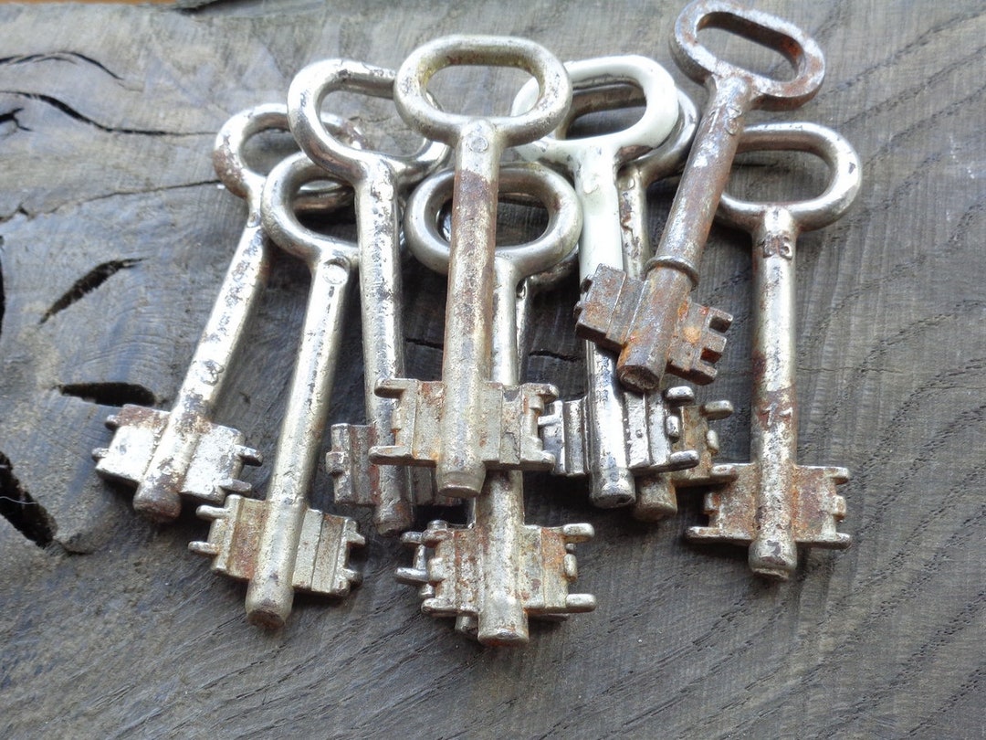 Set of 10 Vintage Rusty Skeleton Keys Made in USSR Soviet Collectibles ...