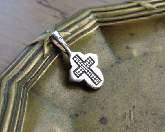 Beautiful Vintage miniature cross King of Glory Words… - Gem