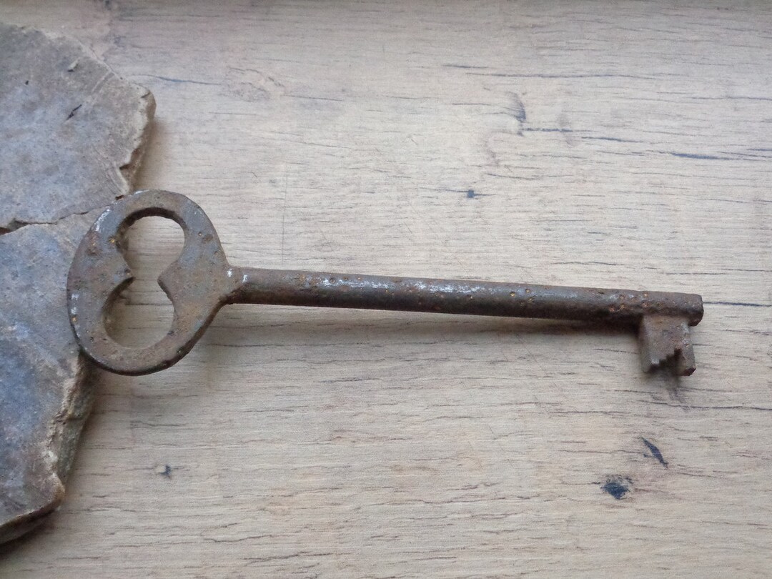 Ancient Skeleton Iron Key 18-19th Century Original Rusty Patina ...