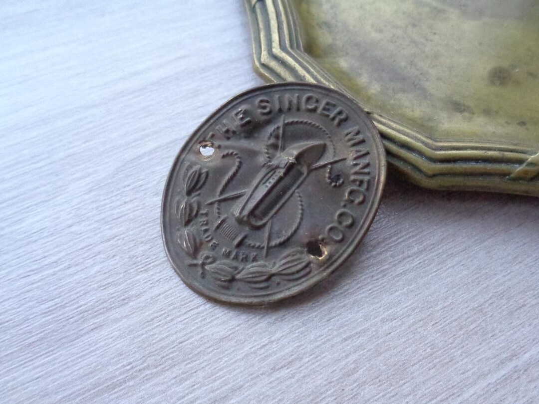 The SINGER Manfg.co Trade Mark Vintage Sewing Machine Label Plate 1900s ...