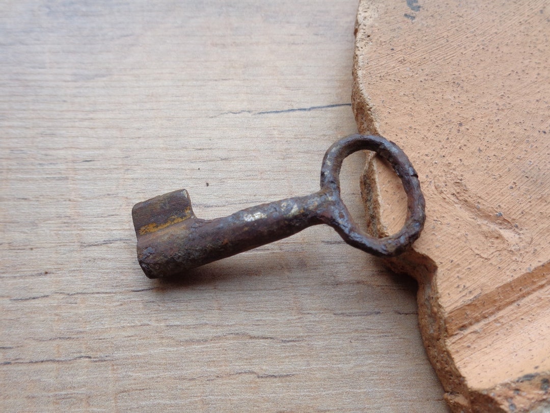 Ancient Metal Skeleton Key 18th Century Authentic Artifact Original ...