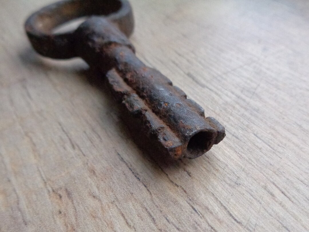 Ancient Skeleton Iron Key 18-19th Century Original Rusty Patina ...
