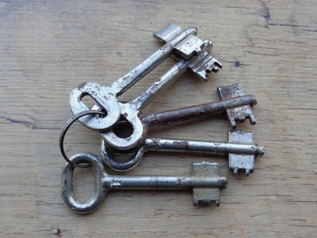 Set of 5 Vintage Metal Skeleton Keys Made in USSR Soviet Collectibles ...