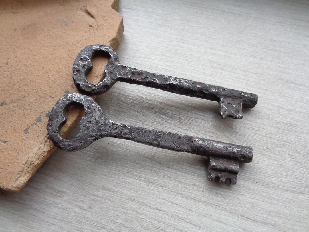 A Pair of Antique Iron Keys 19th Century Original Texture/metal ...