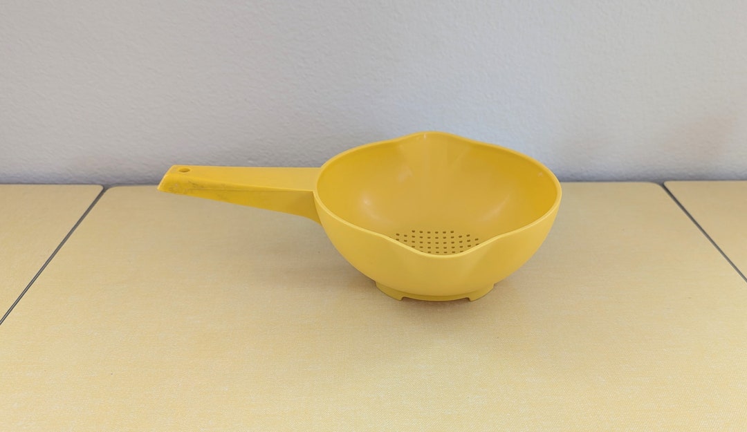 Yellow Tupperware Colander Yellow Tupperware Strainer - Etsy