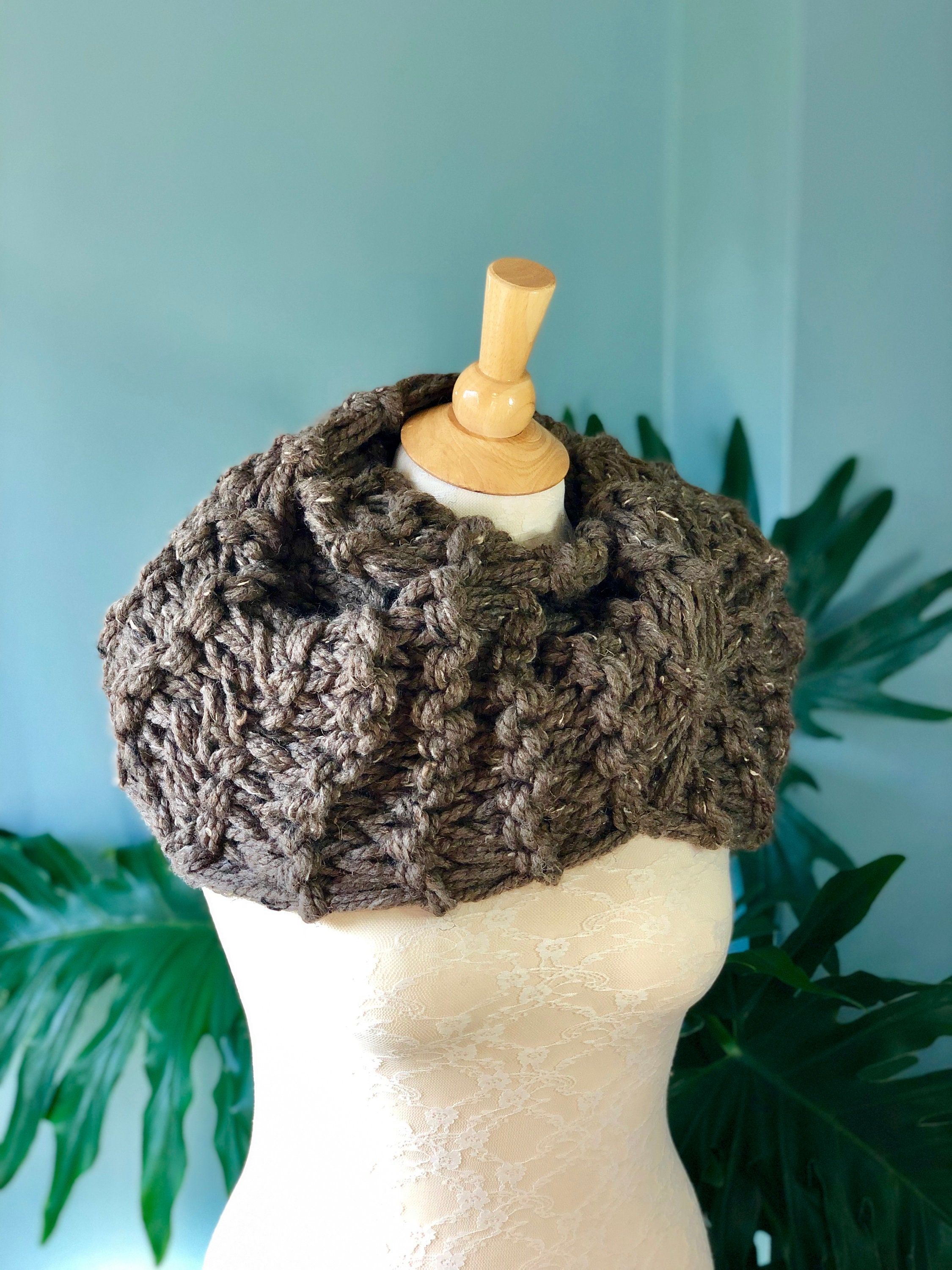 Outlander Briannas Cowl Chunky Scarf in the Original Brown | Etsy