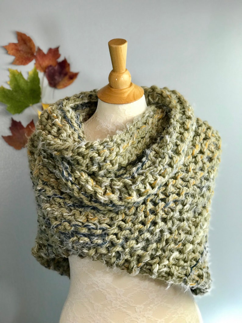 Outlander shawl hand knit cowl large scarf chunky shoulder | Etsy
