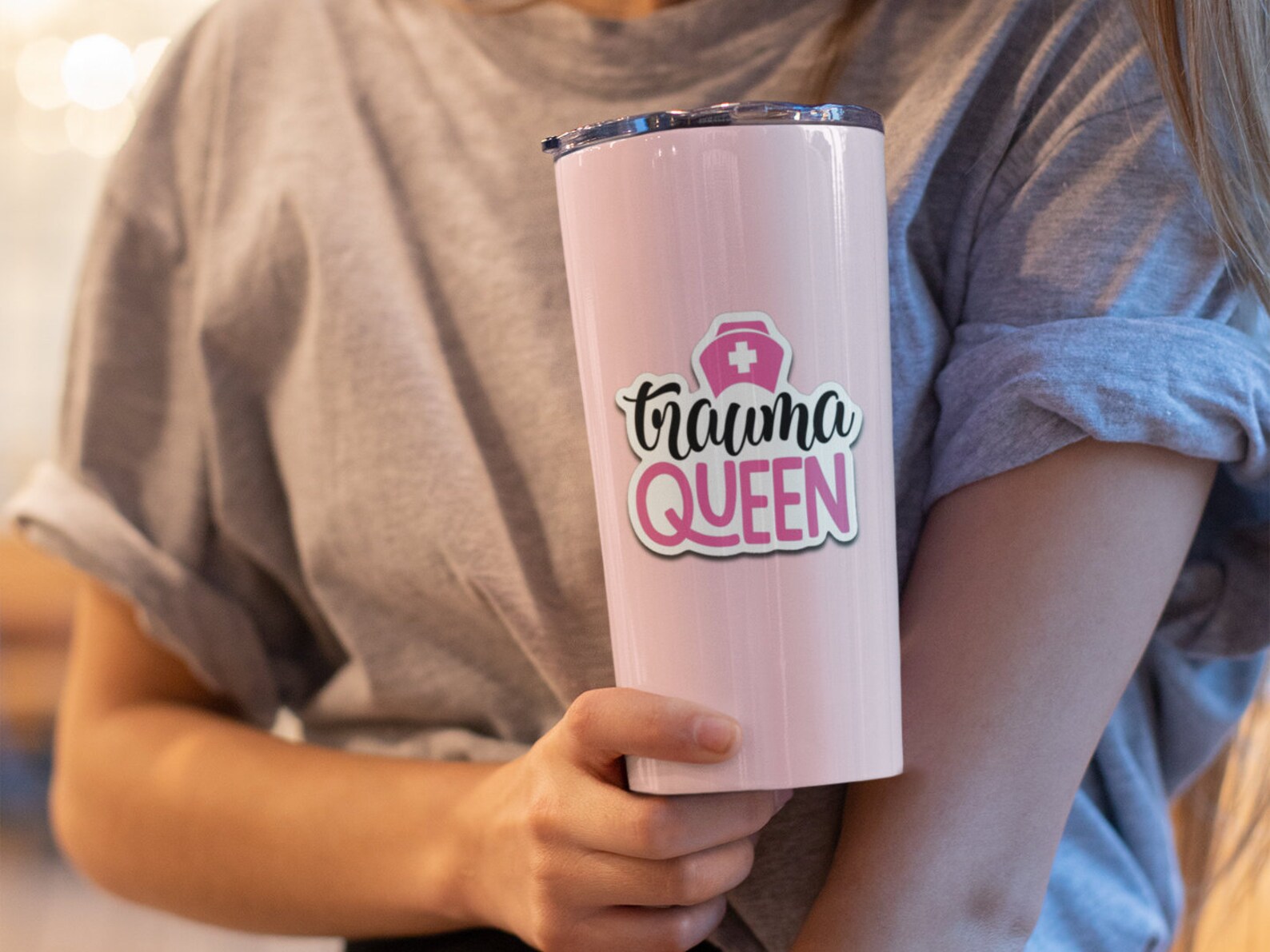 Trauma Queen Decal | Pink and Black | Gift for ER & Trauma Nurses ...