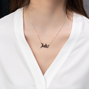 Caroline Name Necklace Gold - Etsy