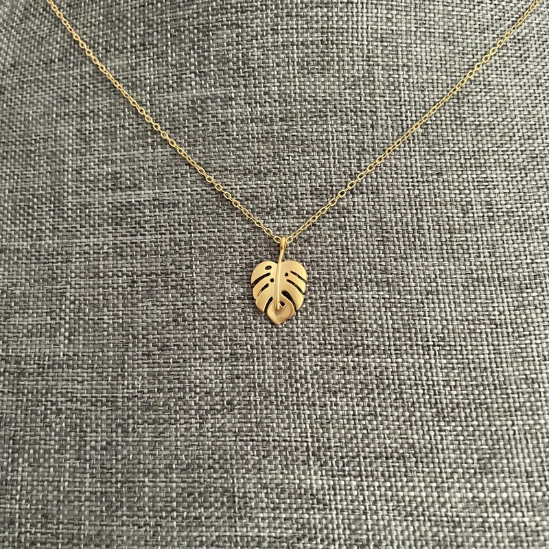 Monstera Necklace - Etsy