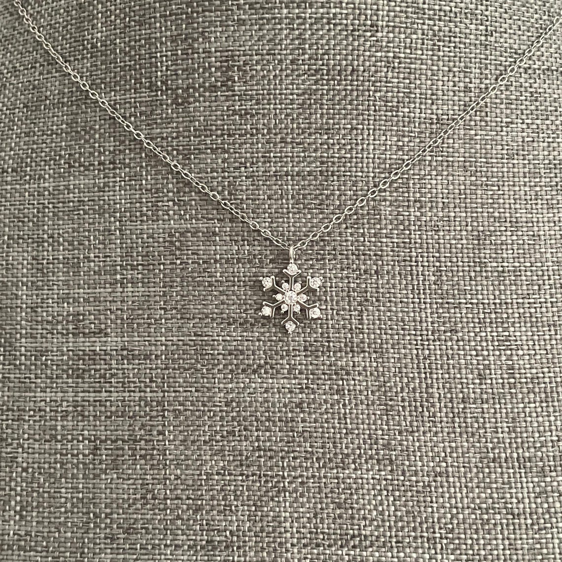 Snowflake Necklace - Dainty Winter Pendant Jewelry for Women ...