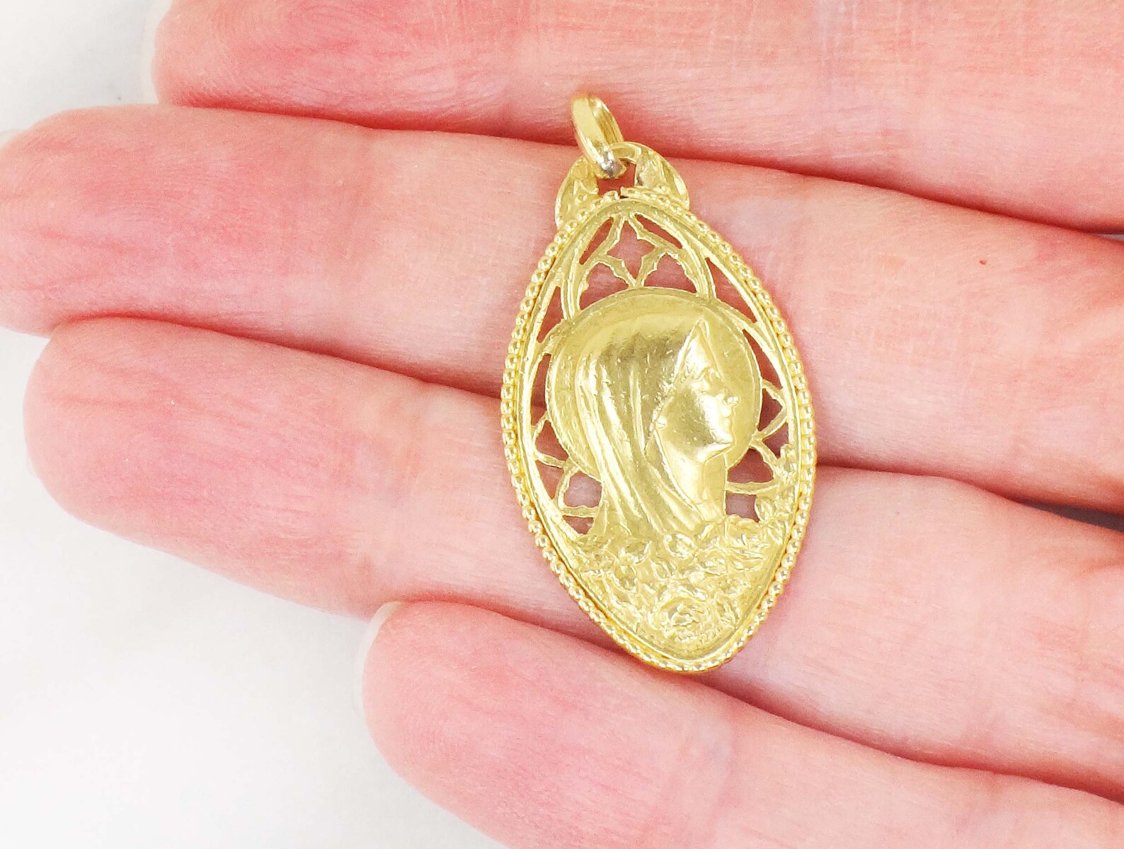 Vintage 18k Yellow Gold Virgin Mary Medal Mother Mary Charm - Etsy
