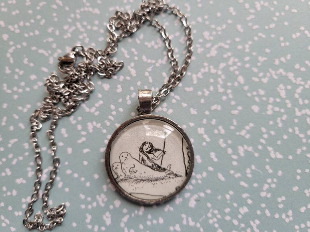 Mermaid Pendant Necklace Made With the Cruel Prince Book Pages - Etsy