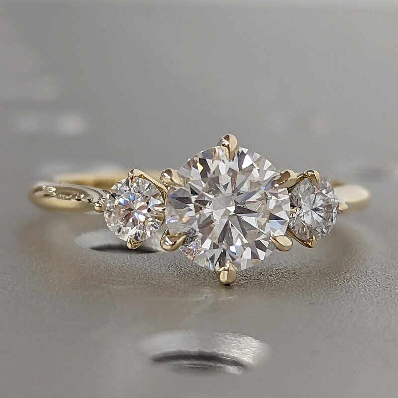 Round Stone Ring - Etsy