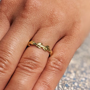 14k Solid Gold Vine Ring, Minimalist Flower Ring, Gold Flower Ring ...