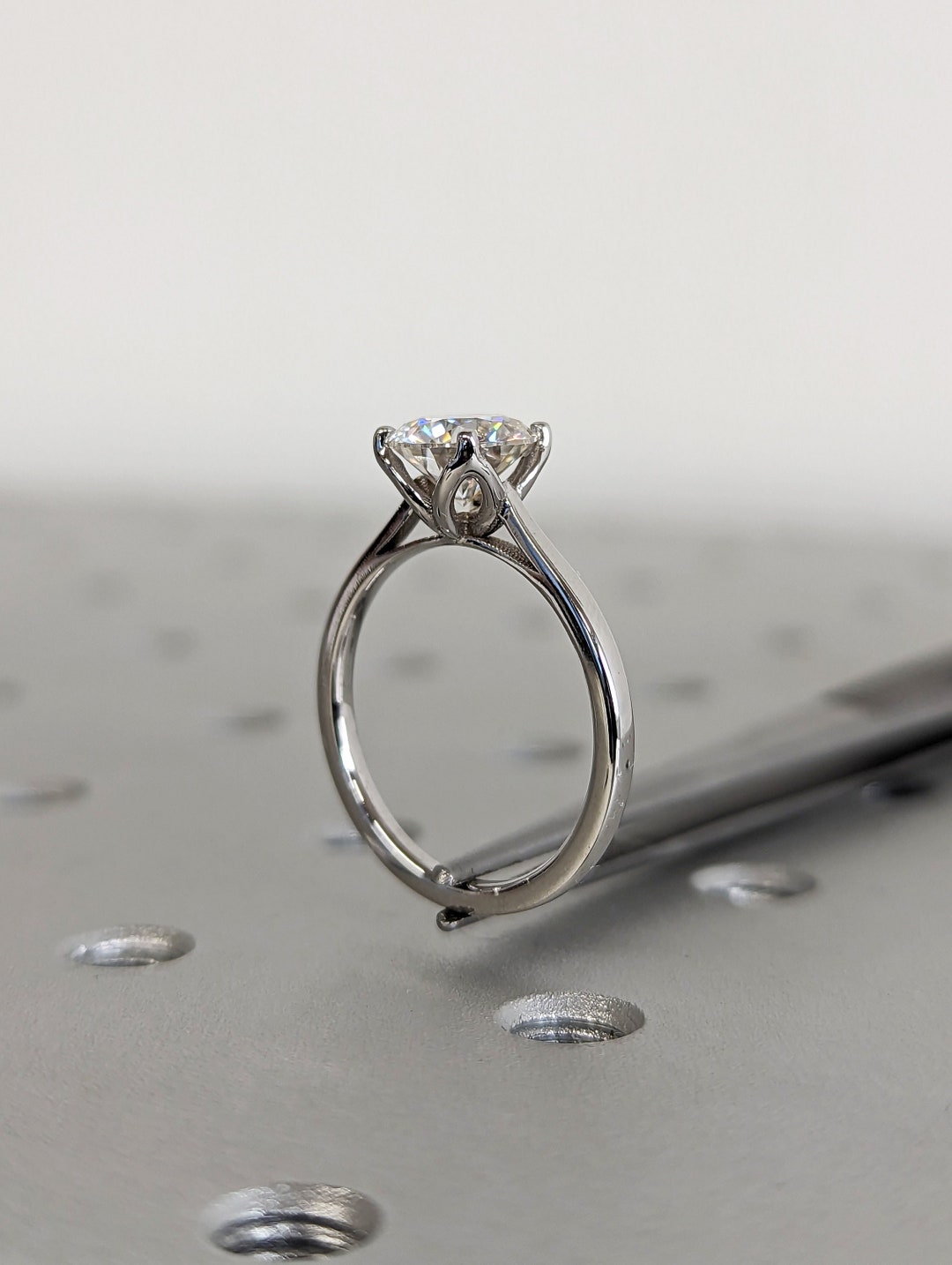 1.5cts Lab Diamond Round Engagement Ring, Round Lab Diamond and ...