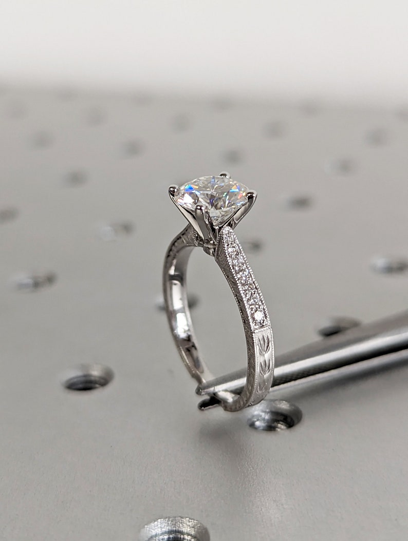 Vintage Engagement Ring 14k Gold Hand Engraved Ring - Etsy