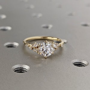 Round Moissanite Ring Vintage Moissanite Engagement Ring White Gold ...
