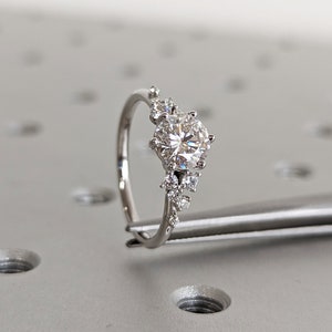 Round Moissanite Ring Vintage Moissanite Engagement Ring White Gold ...