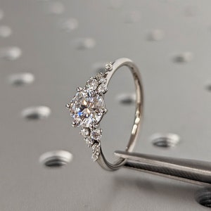 Round Moissanite Ring Vintage Moissanite Engagement Ring White Gold ...
