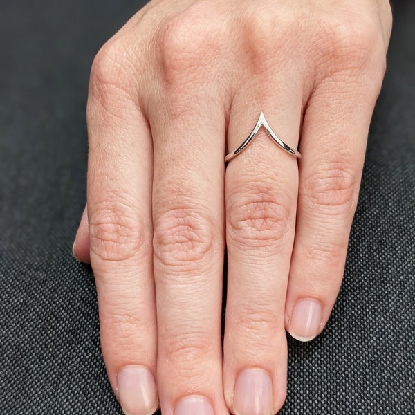 V Shaped Ring - Etsy