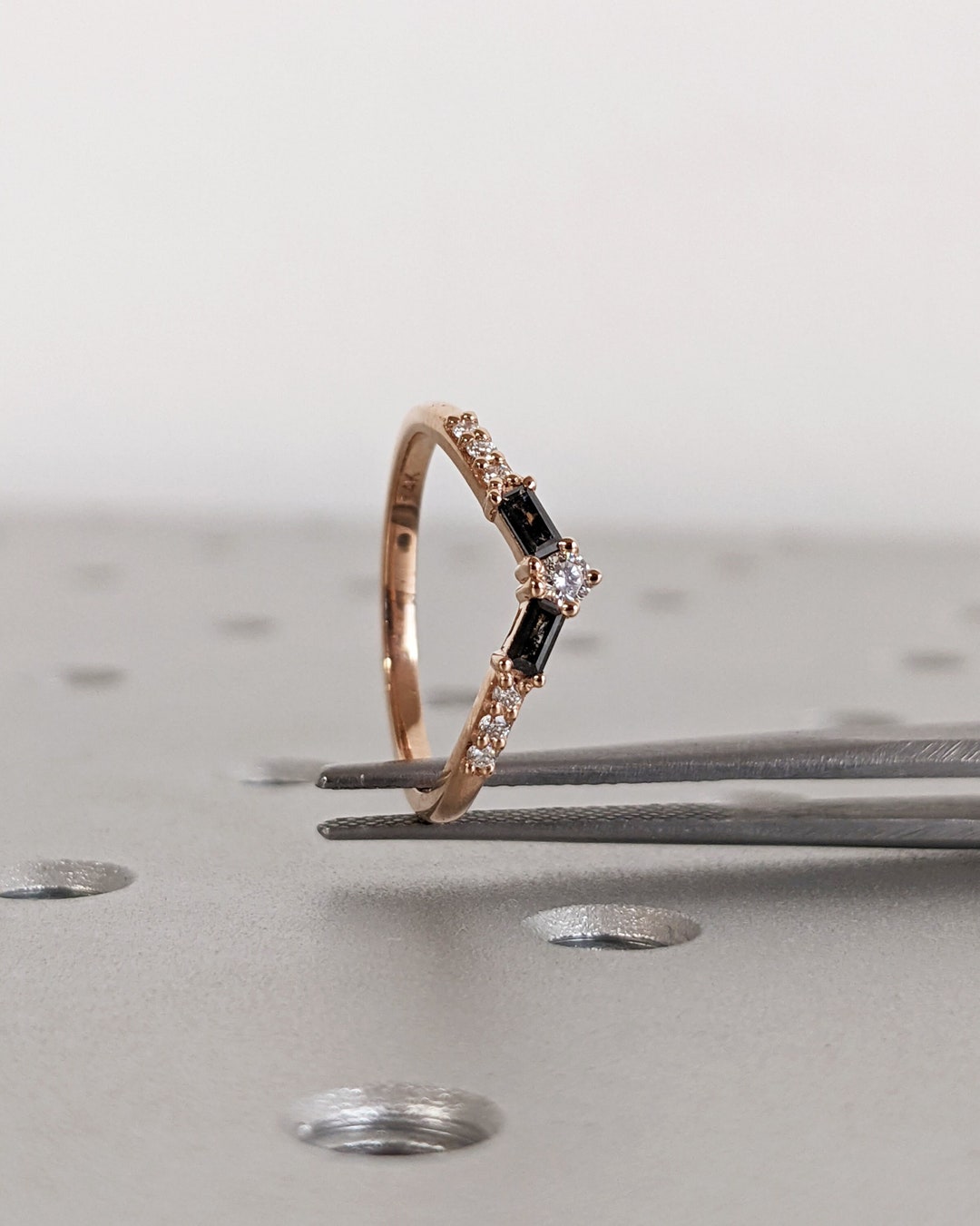 Vintage Curved V Shaped Diamond Wedding Band 14K 18K Rose Gold Art Deco ...