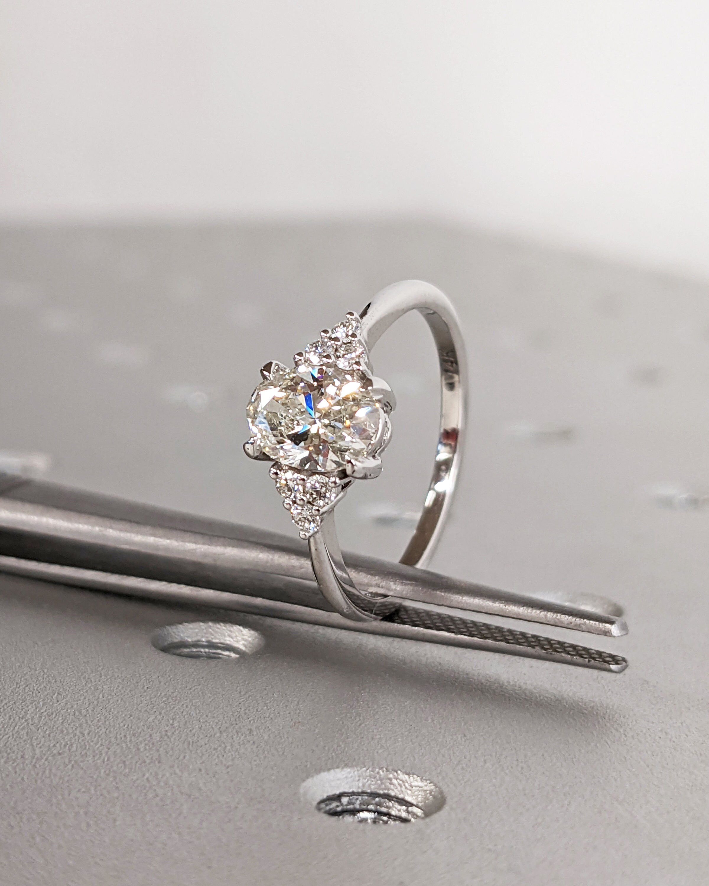 Vintage Oval VVS Lab Grown Diamond Engagement Ring | Unique 14k White ...