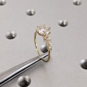 Round Cut Moissanite Ring Vintage Moissanite Engagement Ring Solid Gold ...