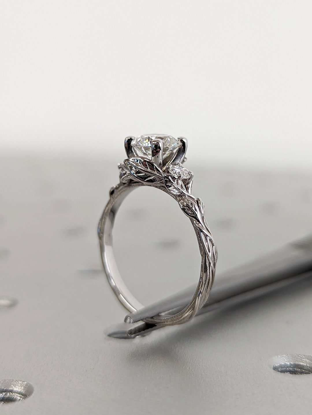 Nature Inspired Lab Grown Diamond Engagement Ring Leaves Band Round Lab ...