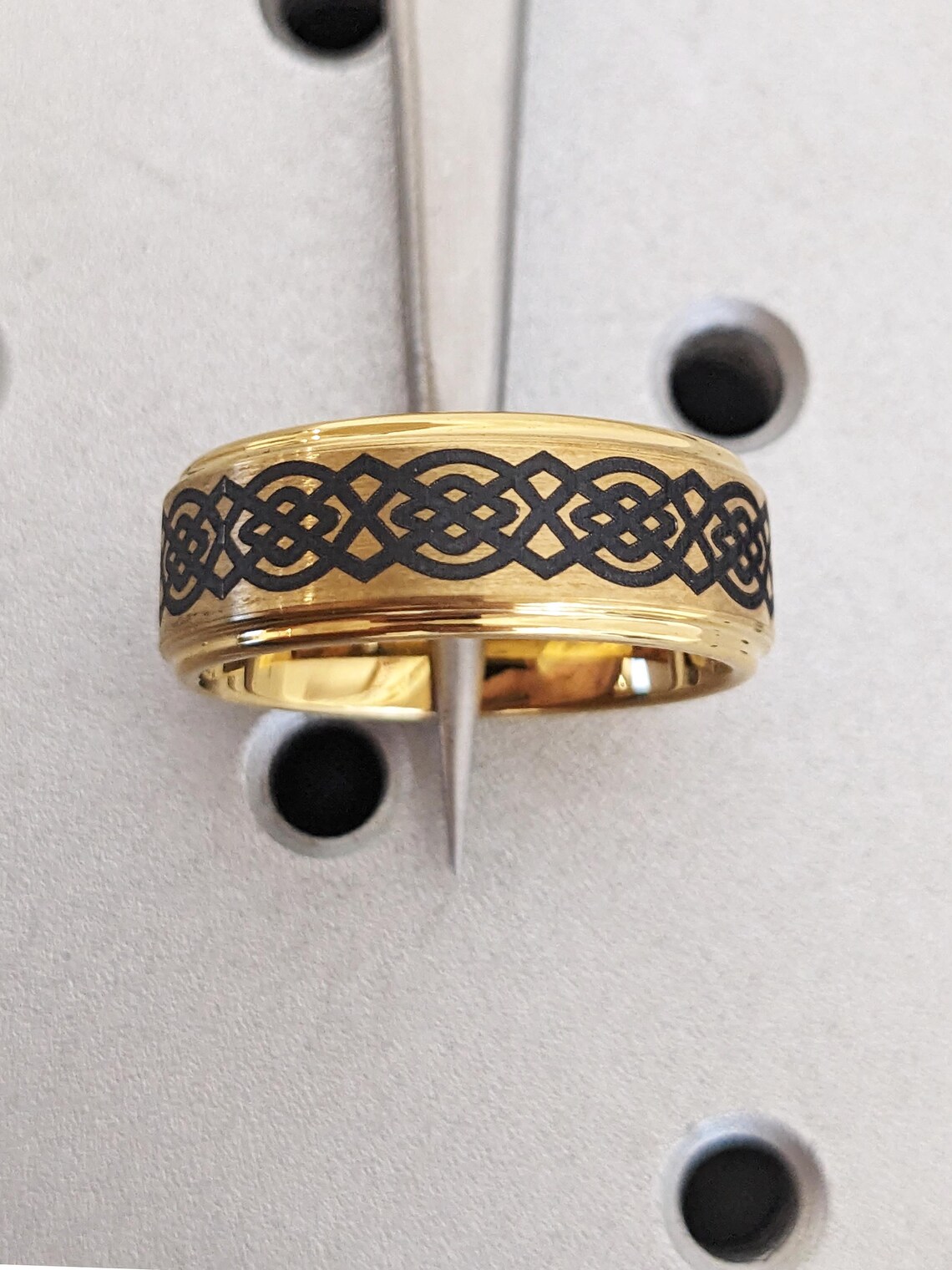 Tungsten Celtic Wedding Band, 8mm Yellow Gold & Black Irish Knot Ring ...