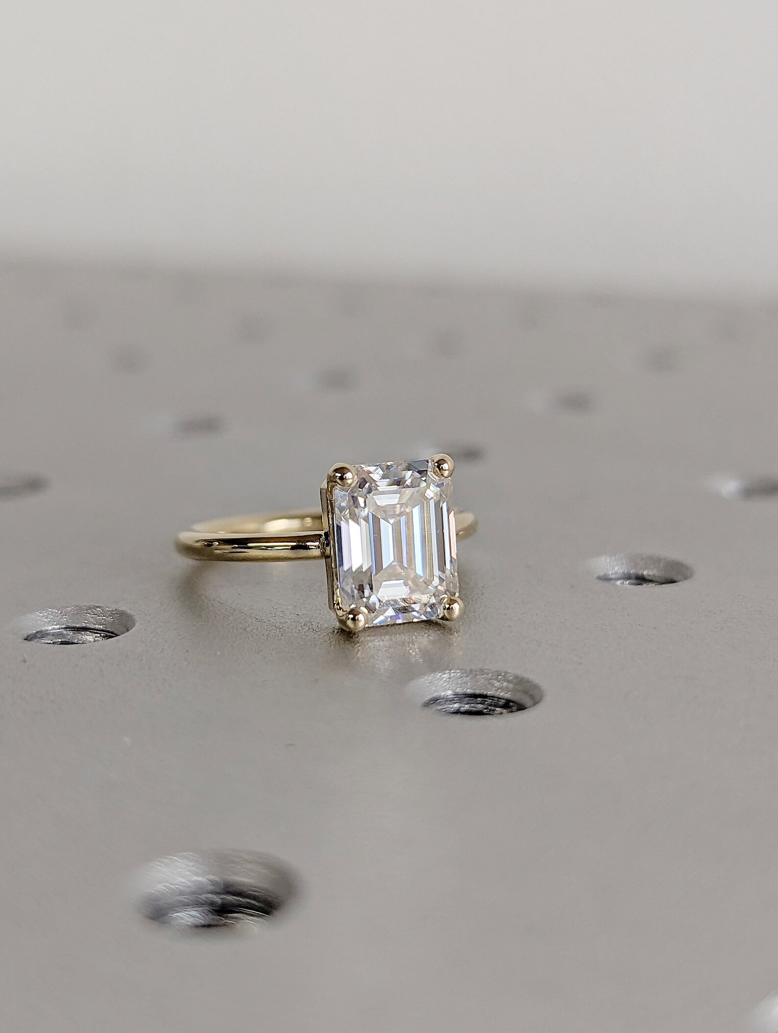 Low Profile Setting 2.25ct Emerald Cut Moissanite Solitaire Wedding ...