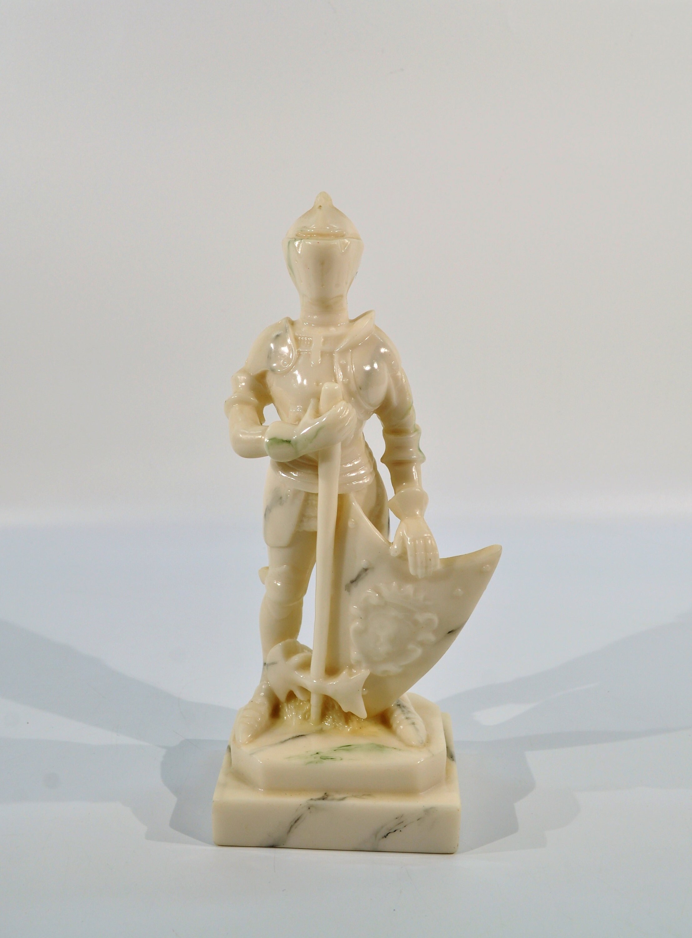 King's Guard Medieval Knight Armor Statue/ Medieval Gothic Decor ...